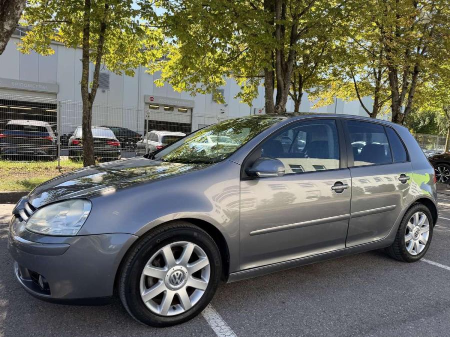 Pelēks Volkswagen Golf 2006 Kauņa, ar dzinēja tilpumu 1.97 L un nobraukumu 278 tūkst. km par 3000 €, foto 11 vietnē AUTOMOTO.COM.LV