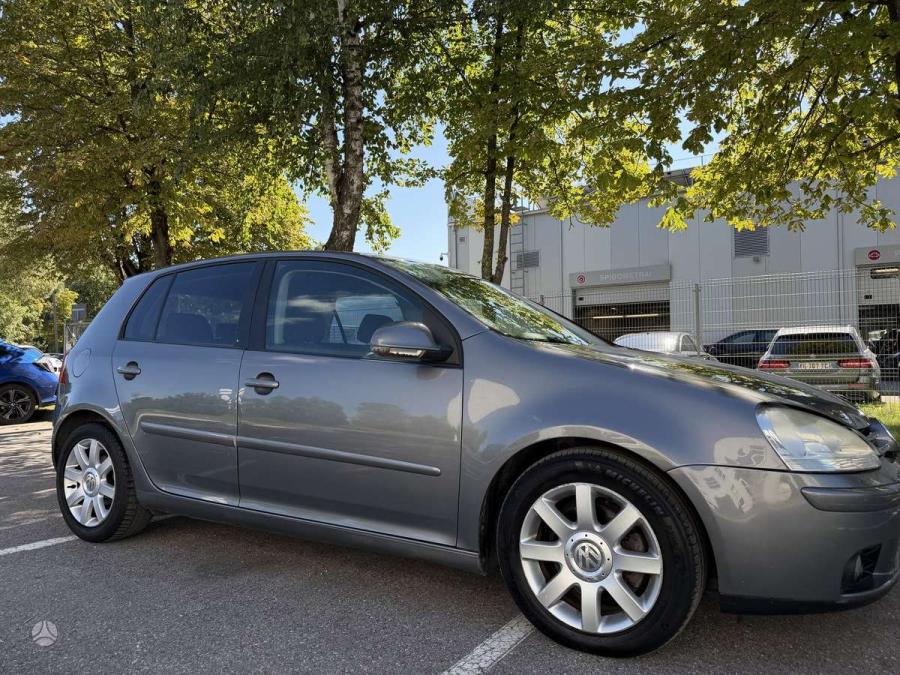 Pelēks Volkswagen Golf 2006 Kauņa, ar dzinēja tilpumu 1.97 L un nobraukumu 278 tūkst. km par 3000 €, foto 12 vietnē AUTOMOTO.COM.LV