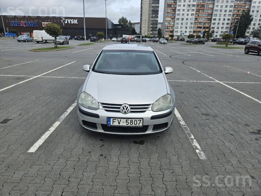 Grey Volkswagen Golf 2006 in Riga, with an engine capacity of 1.60 L and mileage of 286 thousand km for 1050 €, photo 10 on AUTOMOTO.COM.LV