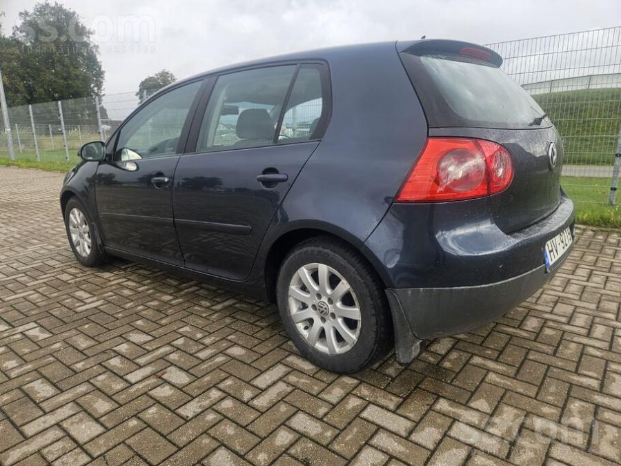 Grey Volkswagen Golf 2006 in Valmiera, with an engine capacity of 1.90 L and mileage of 446 thousand km for 1990 €, photo 4 on AUTOMOTO.COM.LV
