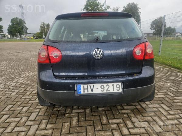 Grey Volkswagen Golf 2006 in Valmiera, with an engine capacity of 1.90 L and mileage of 446 thousand km for 1990 €, photo 5 on AUTOMOTO.COM.LV