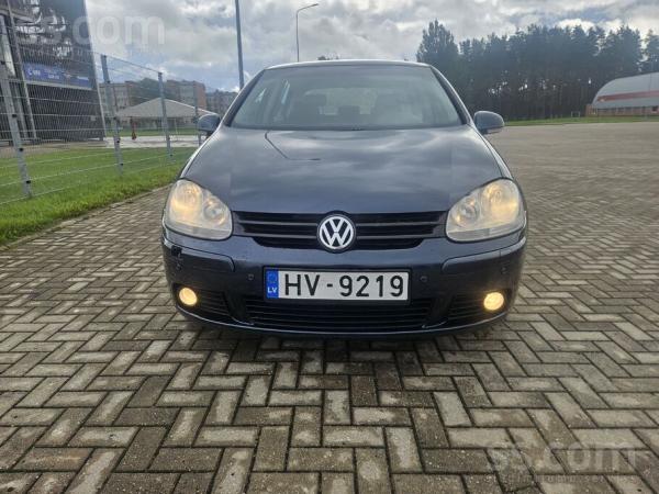 Grey Volkswagen Golf 2006 in Valmiera, with an engine capacity of 1.90 L and mileage of 446 thousand km for 1990 €, photo 6 on AUTOMOTO.COM.LV