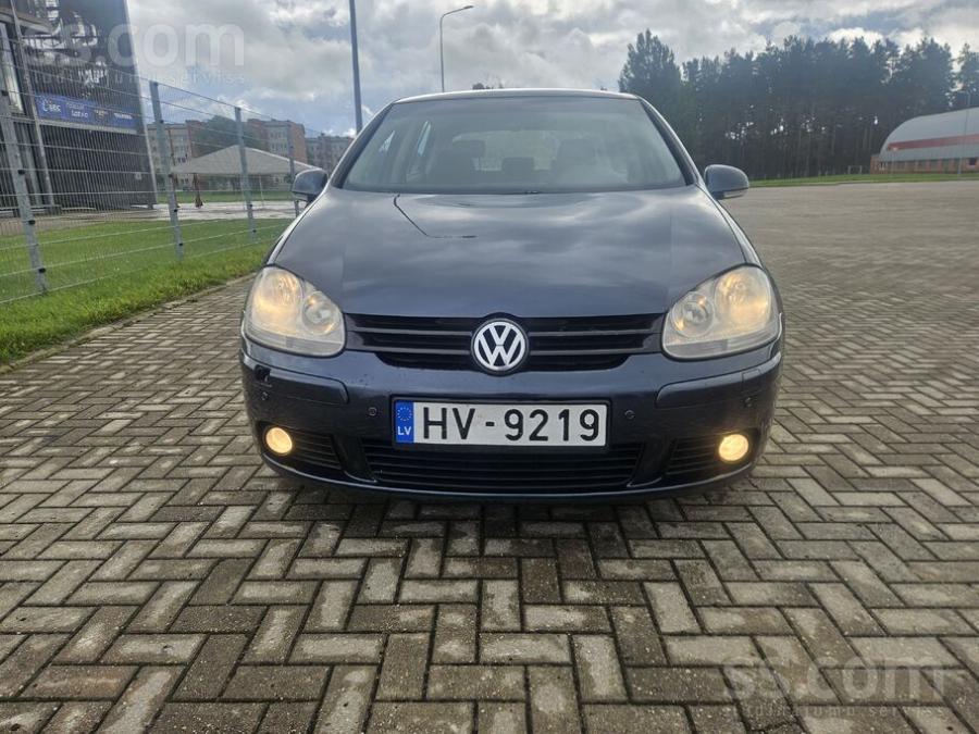 Grey Volkswagen Golf 2006 in Valmiera, with an engine capacity of 1.90 L and mileage of 446 thousand km for 1990 €, photo 6 on AUTOMOTO.COM.LV