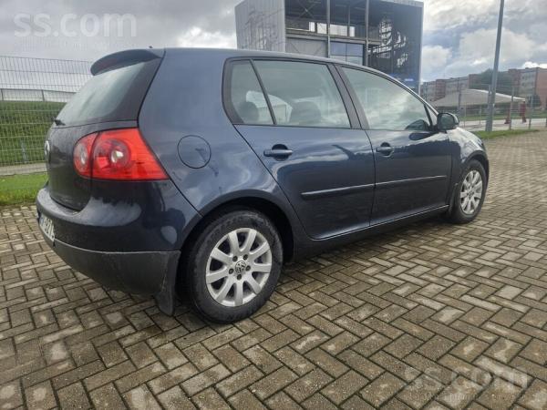 Grey Volkswagen Golf 2006 in Valmiera, with an engine capacity of 1.90 L and mileage of 446 thousand km for 1990 €, photo 9 on AUTOMOTO.COM.LV