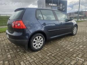 Grey Volkswagen Golf 2006 in Valmiera, with an engine capacity of 1.90 L and mileage of 446 thousand km for 1990 €, photo 9 on AUTOMOTO.COM.LV