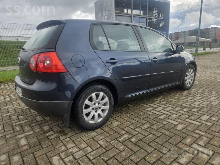 Grey Volkswagen Golf 2006 in Valmiera, with an engine capacity of 1.90 L and mileage of 446 thousand km for 1990 €, photo 9 on AUTOMOTO.COM.LV