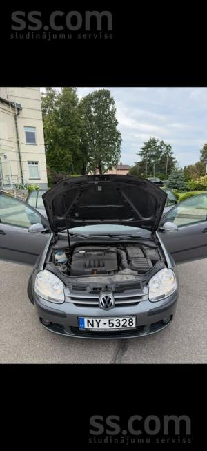 Grey Volkswagen Golf 2006 in Riga, with an engine capacity of 1.60 L and mileage of 210 thousand km for 2350 €, photo 5 on AUTOMOTO.COM.LV