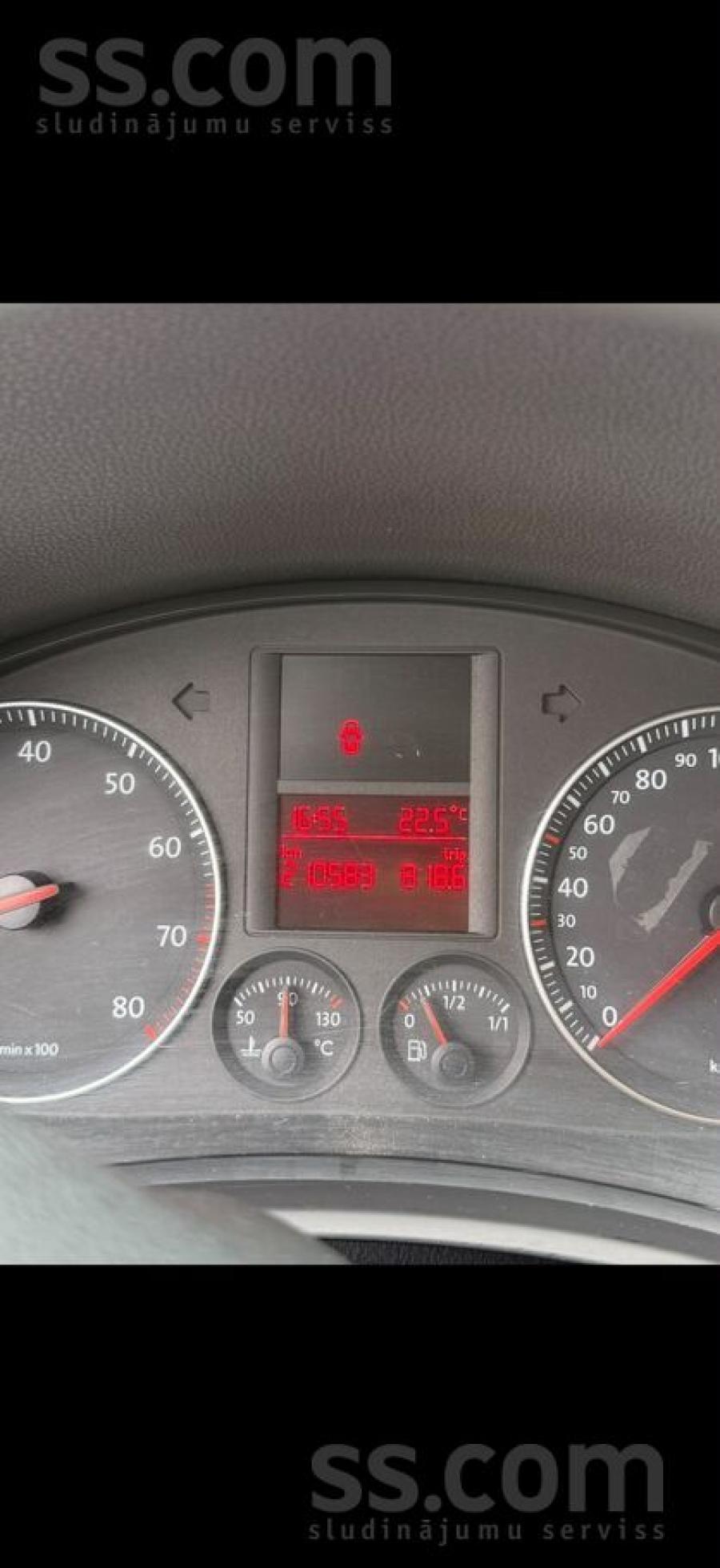 Grey Volkswagen Golf 2006 in Riga, with an engine capacity of 1.60 L and mileage of 210 thousand km for 2350 €, photo 13 on AUTOMOTO.COM.LV