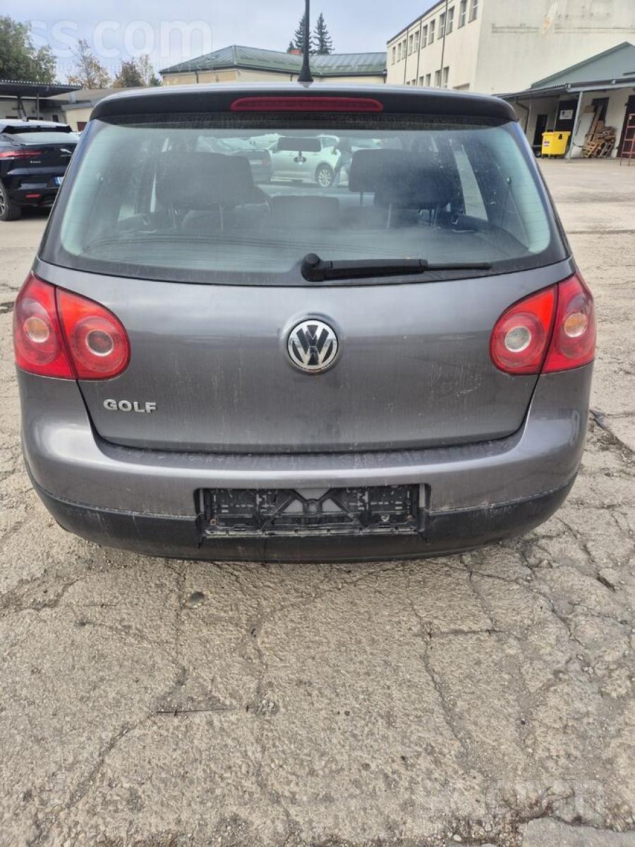 Grey Volkswagen Golf 2006 in Riga, with an engine capacity of 1.40 L and mileage of 181 thousand km for 2150 €, photo 6 on AUTOMOTO.COM.LV