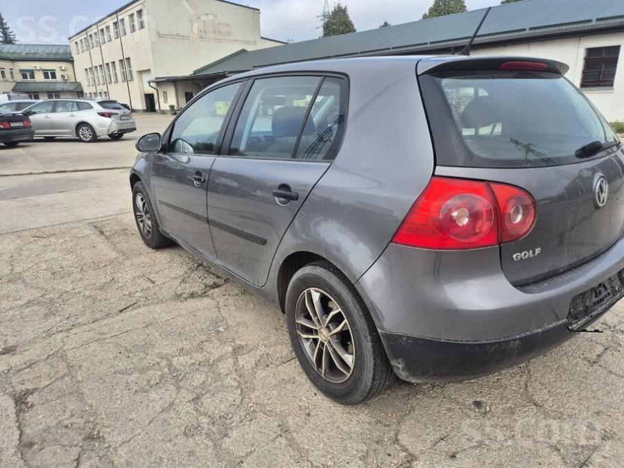 Grey Volkswagen Golf 2006 in Riga, with an engine capacity of 1.40 L and mileage of 181 thousand km for 2150 €, photo 7 on AUTOMOTO.COM.LV