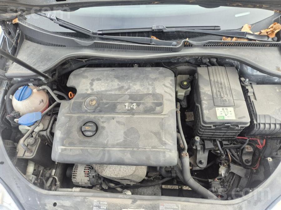 Grey Volkswagen Golf 2006 in Riga, with an engine capacity of 1.40 L and mileage of 181 thousand km for 2150 €, photo 11 on AUTOMOTO.COM.LV