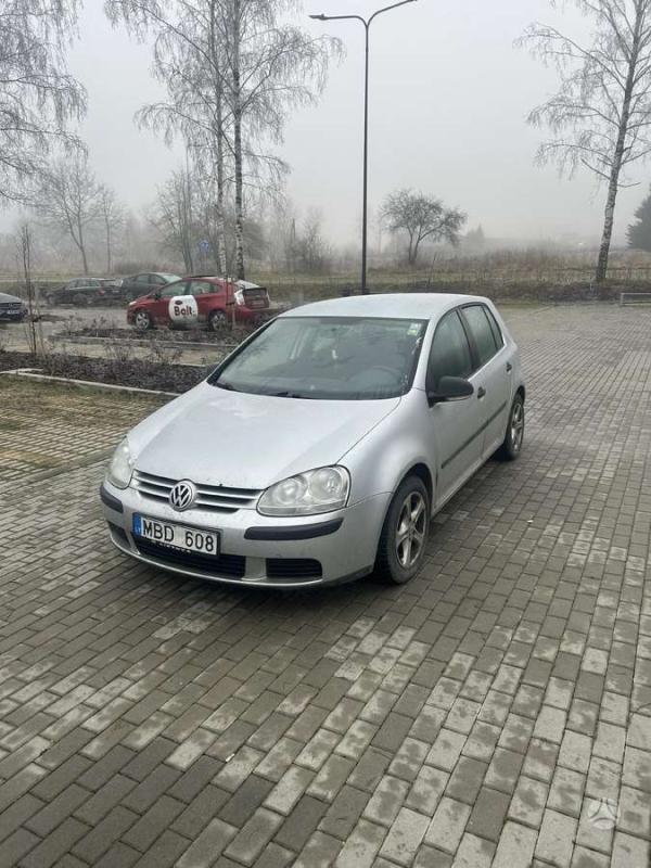 Pelēks Volkswagen Golf 2007 Viļņa, ar dzinēja tilpumu 1.90 L un nobraukumu 350 tūkst. km par 700 €, foto 9 vietnē AUTOMOTO.COM.LV