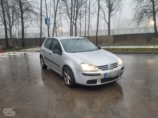 Pelēks Volkswagen Golf 2007 Viļņa, ar dzinēja tilpumu 1.90 L un nobraukumu 350 tūkst. km par 1150 €, foto 3 vietnē AUTOMOTO.COM.LV