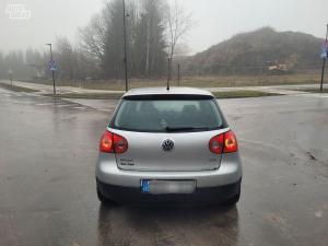 Pelēks Volkswagen Golf 2007 Viļņa, ar dzinēja tilpumu 1.90 L un nobraukumu 350 tūkst. km par 1470 €, foto 5 vietnē AUTOMOTO.COM.LV