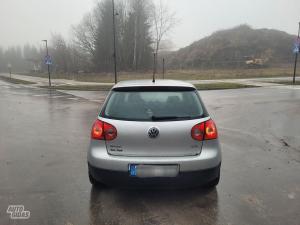 Grey Volkswagen Golf 2007 in Vilnius, with an engine capacity of 1.90 L and mileage of 350 thousand km for 1380 €, photo 4 on AUTOMOTO.COM.LV