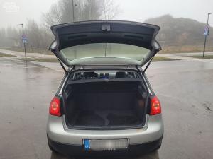 Grey Volkswagen Golf 2007 in Vilnius, with an engine capacity of 1.90 L and mileage of 350 thousand km for 1380 €, photo 12 on AUTOMOTO.COM.LV