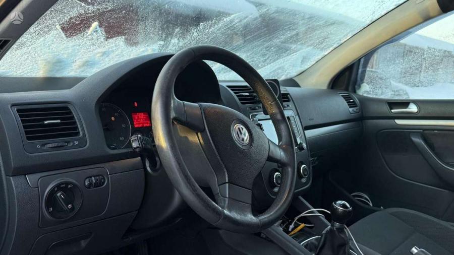 Pelēks Volkswagen Golf 2007 Kauņa, ar dzinēja tilpumu 1.90 L un nobraukumu 308 tūkst. km par 850 €, foto 10 vietnē AUTOMOTO.COM.LV