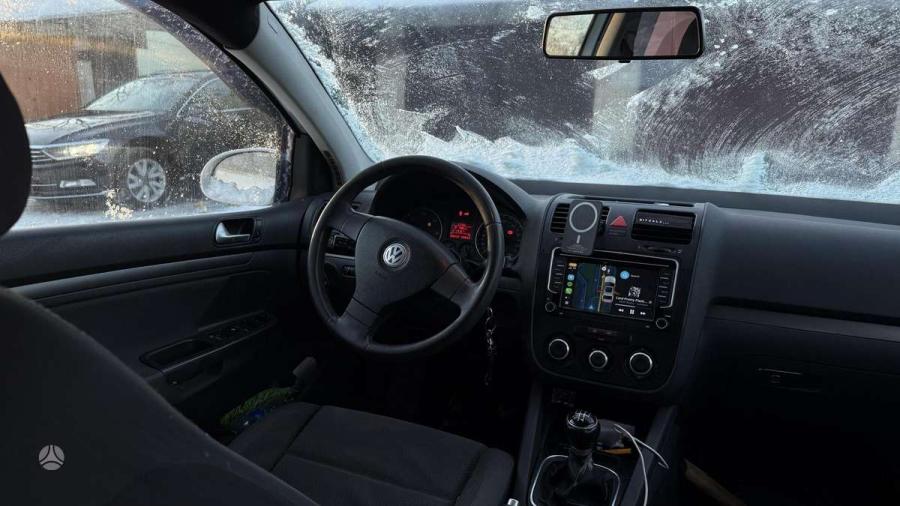Pelēks Volkswagen Golf 2007 Kauņa, ar dzinēja tilpumu 1.90 L un nobraukumu 308 tūkst. km par 850 €, foto 14 vietnē AUTOMOTO.COM.LV