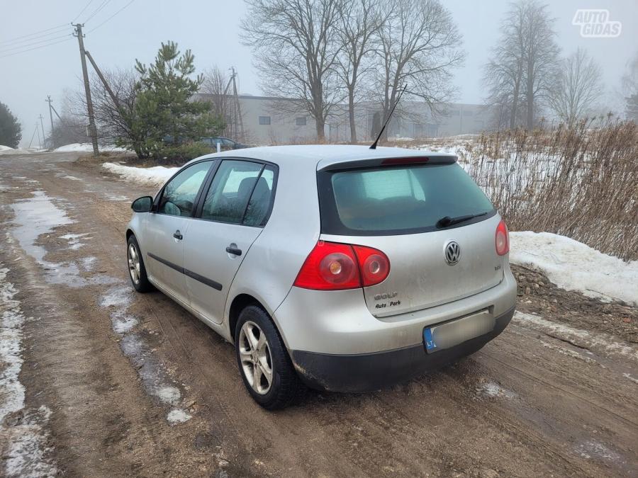 Grey Volkswagen Golf 2007 in Vilnius, with an engine capacity of 1.90 L and mileage of 350 thousand km for 1350 €, photo 4 on AUTOMOTO.COM.LV