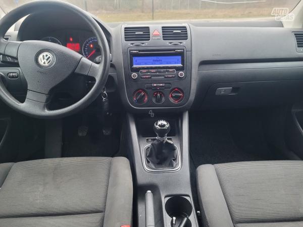 Grey Volkswagen Golf 2007 in Vilnius, with an engine capacity of 1.90 L and mileage of 350 thousand km for 1350 €, photo 7 on AUTOMOTO.COM.LV