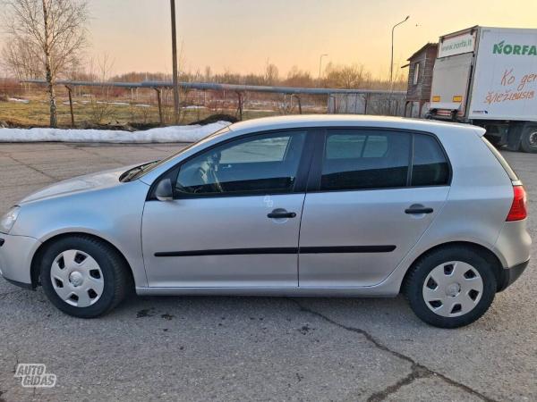 Pelēks Volkswagen Golf 2007 Viļņa, ar dzinēja tilpumu 1.90 L un nobraukumu 374 tūkst. km par 1750 €, foto 4 vietnē AUTOMOTO.COM.LV