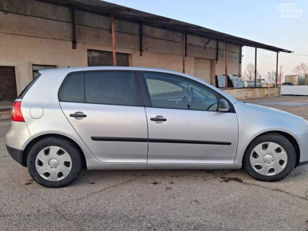 Pelēks Volkswagen Golf 2007 Viļņa, ar dzinēja tilpumu 1.90 L un nobraukumu 374 tūkst. km par 1750 €, foto 8 vietnē AUTOMOTO.COM.LV