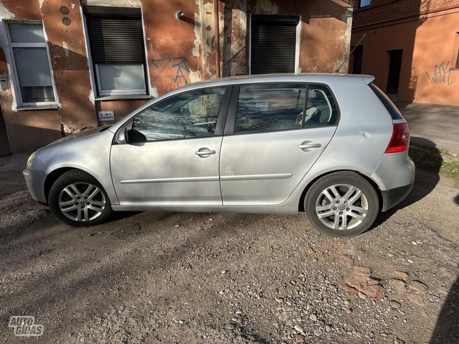 Pelēks Volkswagen Golf 2007 Kauņa, ar dzinēja tilpumu 1.90 L un nobraukumu 257 tūkst. km par 2900 €, foto 7 vietnē AUTOMOTO.COM.LV