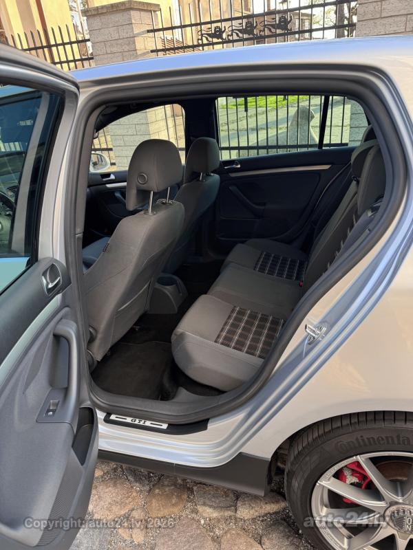 Grey Volkswagen Golf 2007 in Tallinn, with an engine capacity of 2.00 L and mileage of 150 thousand km for 12500 €, photo 9 on AUTOMOTO.COM.LV