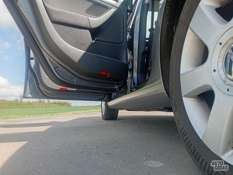 Grey Volkswagen Golf 2007 in Vilnius, with an engine capacity of 1.90 L and mileage of 221 thousand km for 2900 €, photo 14 on AUTOMOTO.COM.LV