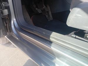 Grey Volkswagen Golf 2007 in Vilnius, with an engine capacity of 1.90 L and mileage of 221 thousand km for 2900 €, photo 19 on AUTOMOTO.COM.LV