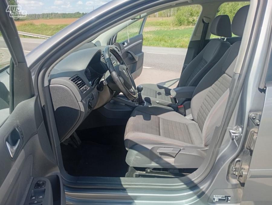 Grey Volkswagen Golf 2007 in Vilnius, with an engine capacity of 1.90 L and mileage of 221 thousand km for 2900 €, photo 21 on AUTOMOTO.COM.LV