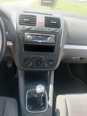 Grey Volkswagen Golf 2007 in Vilnius, with an engine capacity of 1.90 L and mileage of 221 thousand km for 2900 €, photo 23 on AUTOMOTO.COM.LV