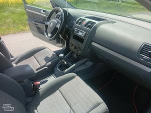 Grey Volkswagen Golf 2007 in Vilnius, with an engine capacity of 1.90 L and mileage of 221 thousand km for 2900 €, photo 36 on AUTOMOTO.COM.LV