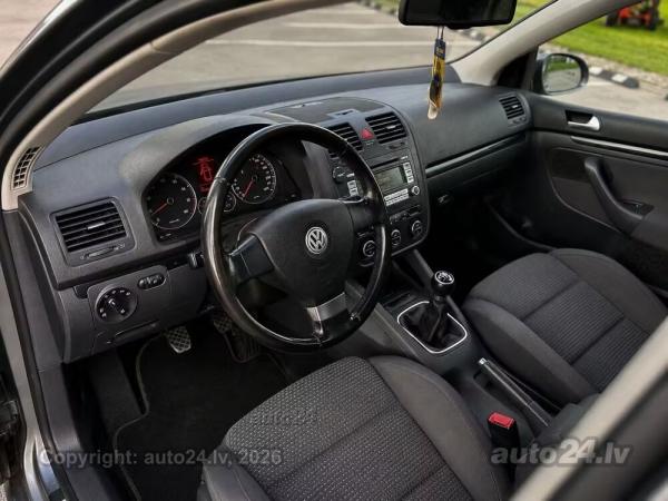 Grey Volkswagen Golf 2007 in Parnu, with an engine capacity of 1.40 L and mileage of 146 thousand km for 5290 €, photo 9 on AUTOMOTO.COM.LV