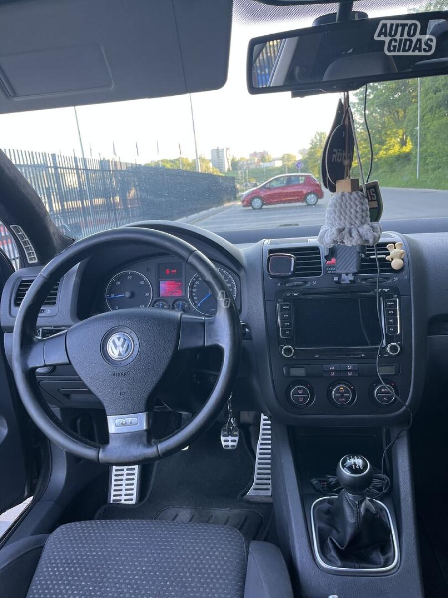 Pelēks Volkswagen Golf 2007 Jonava, ar dzinēja tilpumu 1.90 L un nobraukumu 315 tūkst. km par 1850 €, foto 8 vietnē AUTOMOTO.COM.LV