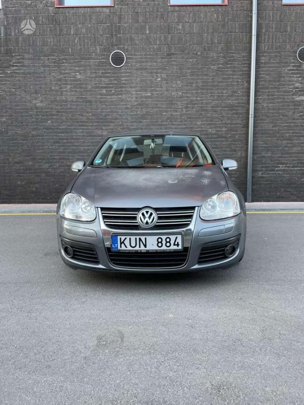 Grey Volkswagen Golf 2007 in Klaipeda, with an engine capacity of 0.00 L and mileage of 200 thousand km for 2700 €, photo 2 on AUTOMOTO.COM.LV