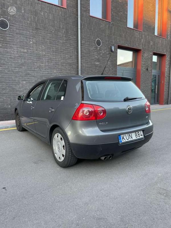Grey Volkswagen Golf 2007 in Klaipeda, with an engine capacity of 0.00 L and mileage of 200 thousand km for 2700 €, photo 6 on AUTOMOTO.COM.LV