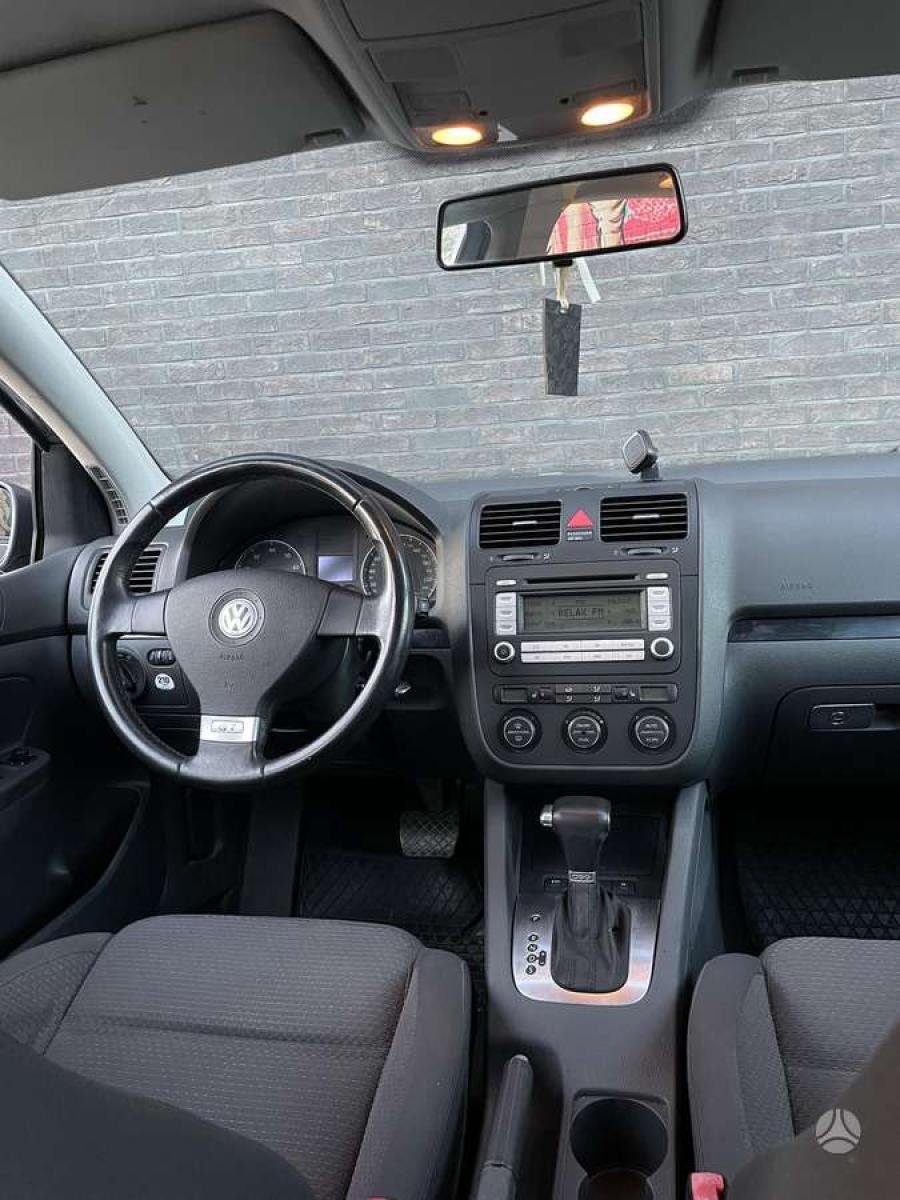 Pelēks Volkswagen Golf 2007 Klaipėda, ar dzinēja tilpumu 0.00 L un nobraukumu 200 tūkst. km par 2700 €, foto 10 vietnē AUTOMOTO.COM.LV