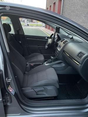 Pelēks Volkswagen Golf 2007 Klaipėda, ar dzinēja tilpumu 0.00 L un nobraukumu 200 tūkst. km par 2700 €, foto 14 vietnē AUTOMOTO.COM.LV