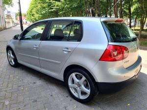 Pelēks Volkswagen Golf 2007 Jonava, ar dzinēja tilpumu 1.90 L un nobraukumu 232 tūkst. km par 2499 €, foto 13 vietnē AUTOMOTO.COM.LV