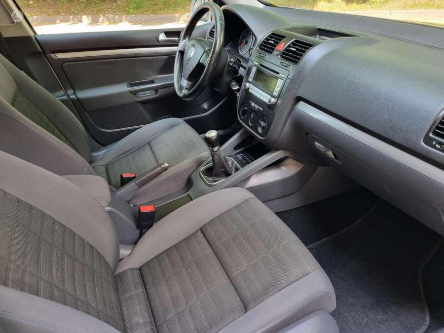 Pelēks Volkswagen Golf 2007 Jonava, ar dzinēja tilpumu 1.90 L un nobraukumu 232 tūkst. km par 2499 €, foto 19 vietnē AUTOMOTO.COM.LV