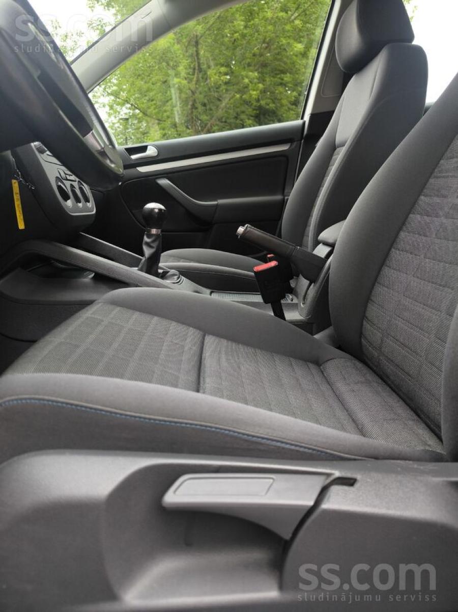Pelēks Volkswagen Golf 2007 Jelgava, ar dzinēja tilpumu 1.40 L un nobraukumu 204 tūkst. km par 3870 €, foto 10 vietnē AUTOMOTO.COM.LV