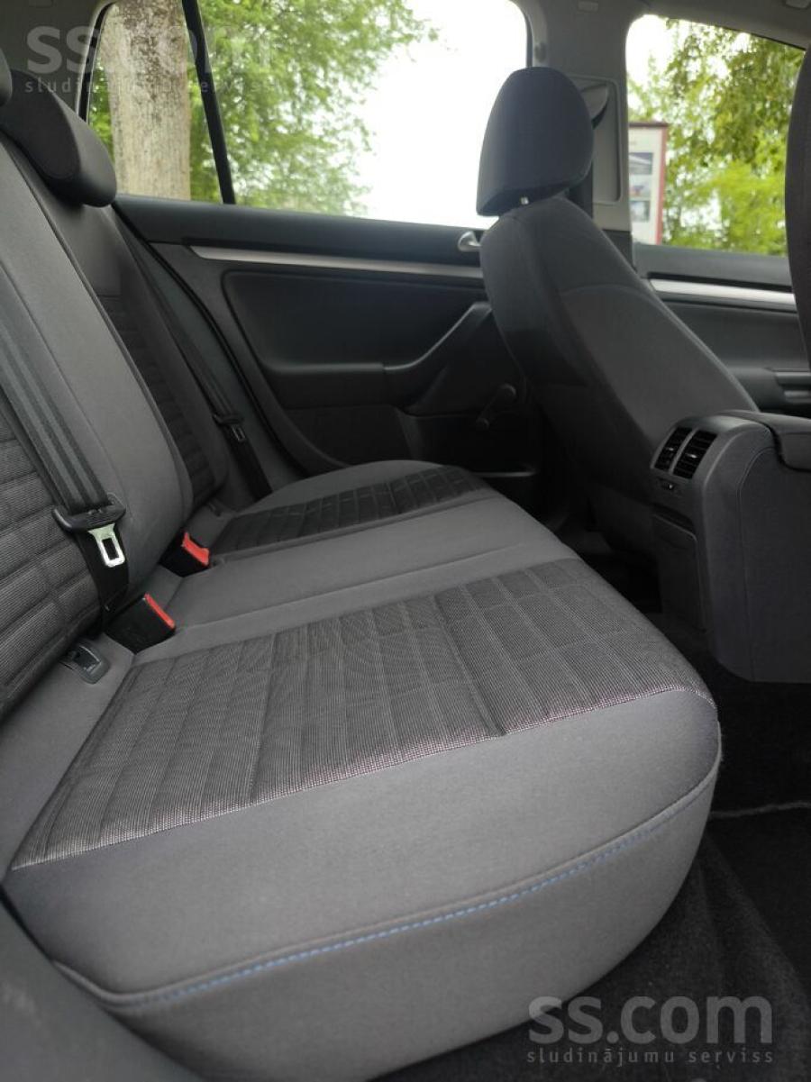 Pelēks Volkswagen Golf 2007 Jelgava, ar dzinēja tilpumu 1.40 L un nobraukumu 204 tūkst. km par 3870 €, foto 12 vietnē AUTOMOTO.COM.LV