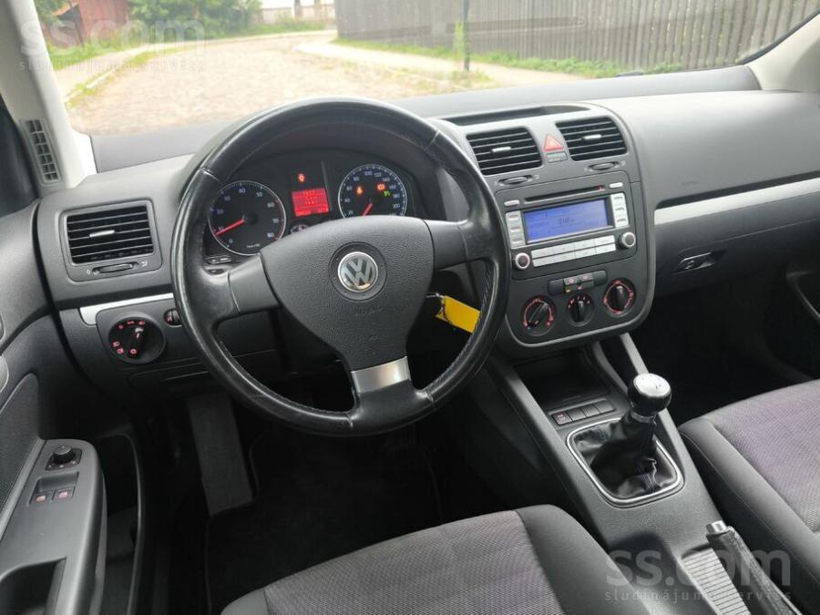 Pelēks Volkswagen Golf 2007 Jelgava, ar dzinēja tilpumu 1.40 L un nobraukumu 204 tūkst. km par 3870 €, foto 13 vietnē AUTOMOTO.COM.LV