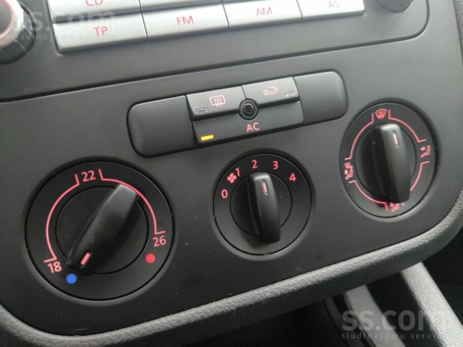 Pelēks Volkswagen Golf 2007 Jelgava, ar dzinēja tilpumu 1.40 L un nobraukumu 204 tūkst. km par 3870 €, foto 15 vietnē AUTOMOTO.COM.LV