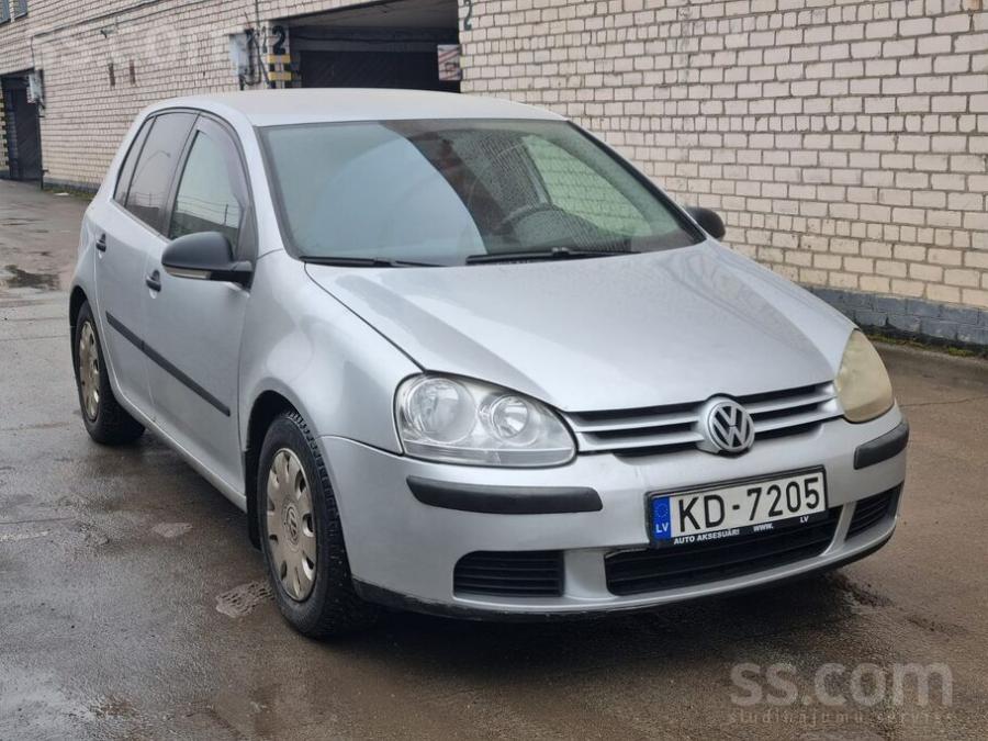 Grey Volkswagen Golf 2007 in Riga, with an engine capacity of 2.00 L and mileage of 285 thousand km for 1500 €, photo 3 on AUTOMOTO.COM.LV