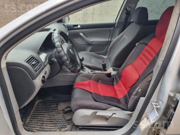 Pelēks Volkswagen Golf 2007 Rīga, ar dzinēja tilpumu 2.00 L un nobraukumu 285 tūkst. km par 1500 €, foto 8 vietnē AUTOMOTO.COM.LV