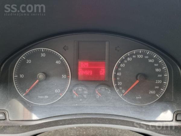 Pelēks Volkswagen Golf 2007 Rīga, ar dzinēja tilpumu 2.00 L un nobraukumu 285 tūkst. km par 1500 €, foto 10 vietnē AUTOMOTO.COM.LV