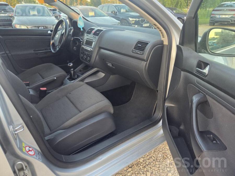 Grey Volkswagen Golf 2007 in Jelgava, with an engine capacity of 1.90 L and mileage of 0 thousand km for 1550 €, photo 12 on AUTOMOTO.COM.LV