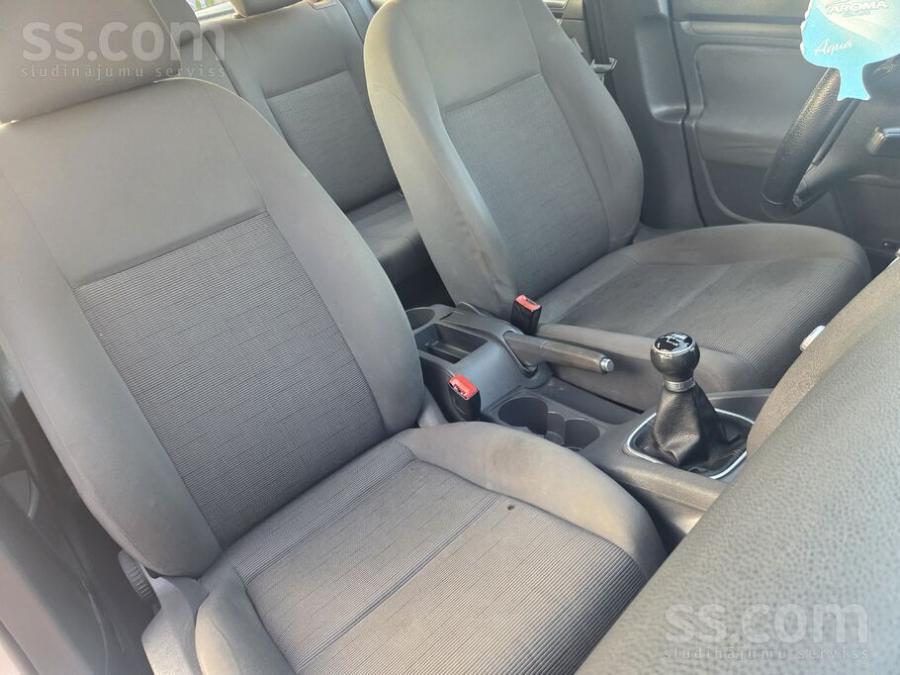 Grey Volkswagen Golf 2007 in Jelgava, with an engine capacity of 1.90 L and mileage of 0 thousand km for 1550 €, photo 13 on AUTOMOTO.COM.LV